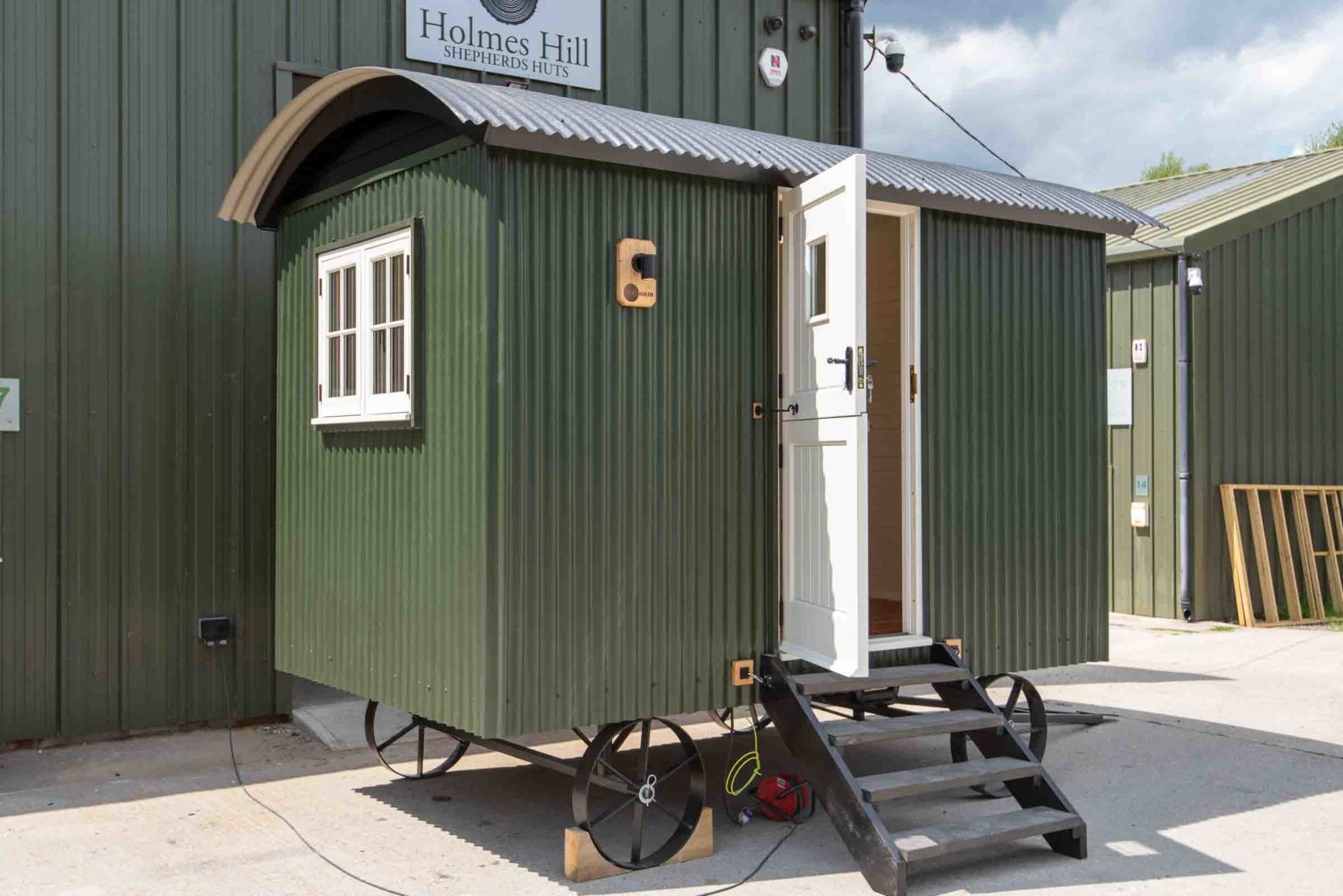 MCF 2 3.7m Shepherds Hut – Holmes Hill Shepherds Huts